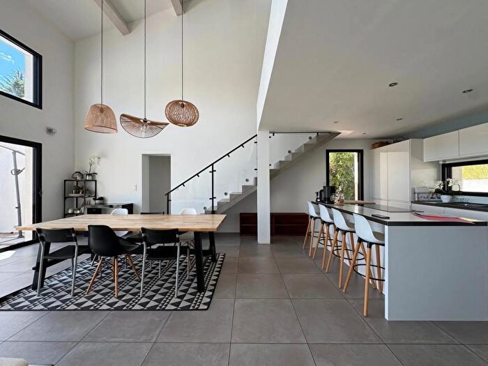 Maison à vendre - Montfuron - 7 pièces - 4 chambres