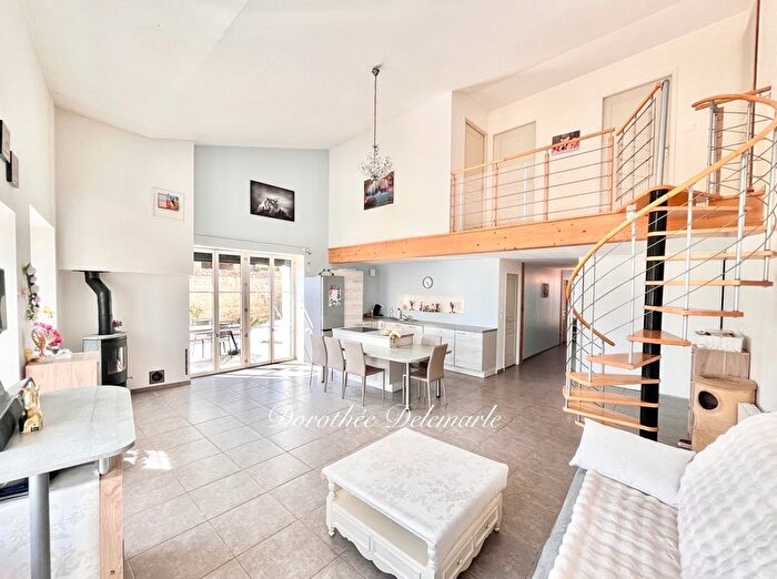 Maison à vendre - La Foye-Monjault - 7 pièces - 5 chambres