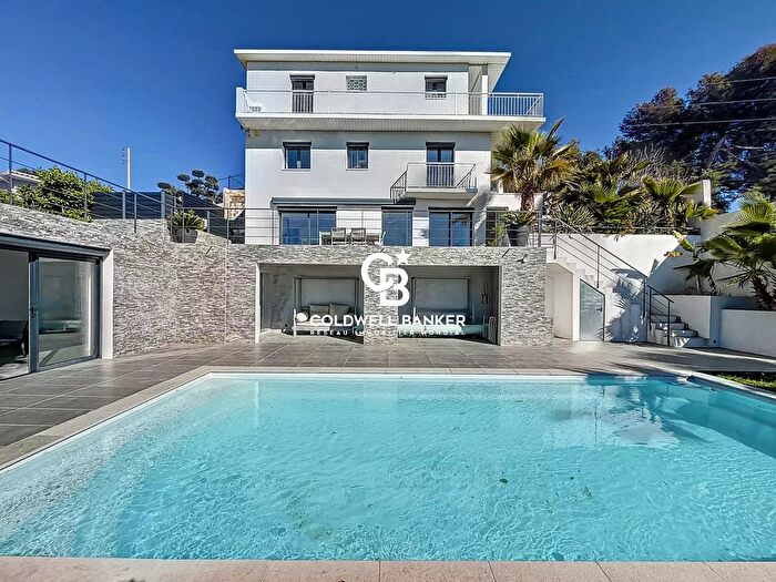 Maison à vendre - Nice, Saint-Pancrace - 7 pièces - 5 chambres