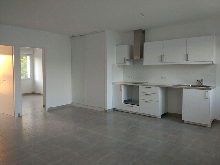 Appartement 3 pièces à Châteauneuf-le-Rouge, à louer