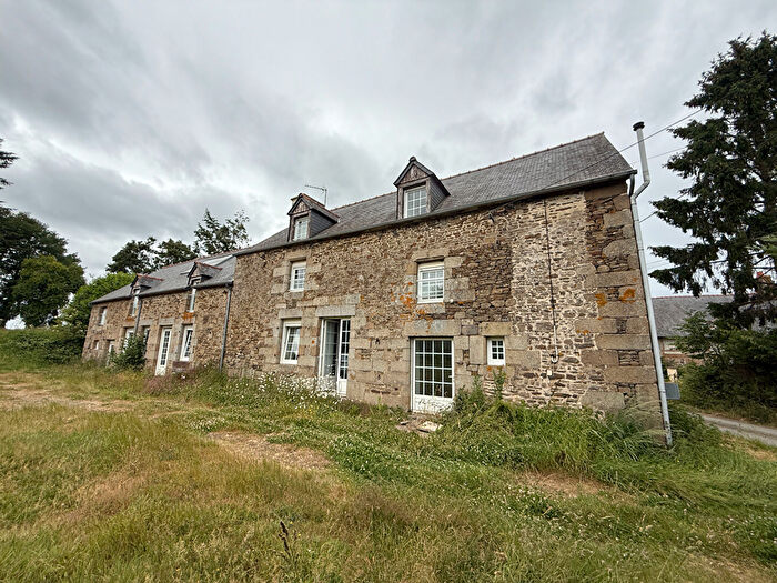 Maison à vendre - Noyal-sous-Bazouges - 10 pièces - 4 chambres