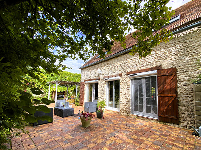 Maison à vendre - Brouy - 6 pièces - 4 chambres