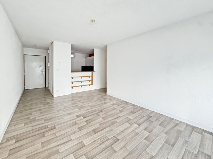 Appartement à louer - Quartiers Nord-Ouest, Saint-Martin - 2 pièces - 1 chambre