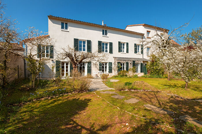 Maison à vendre - Lyon e  - 8 pièces - 5 chambres