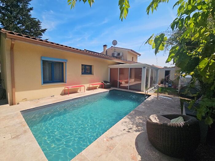 Maison à vendre - Saint-André-de-Cubzac - 9 pièces - 6 chambres