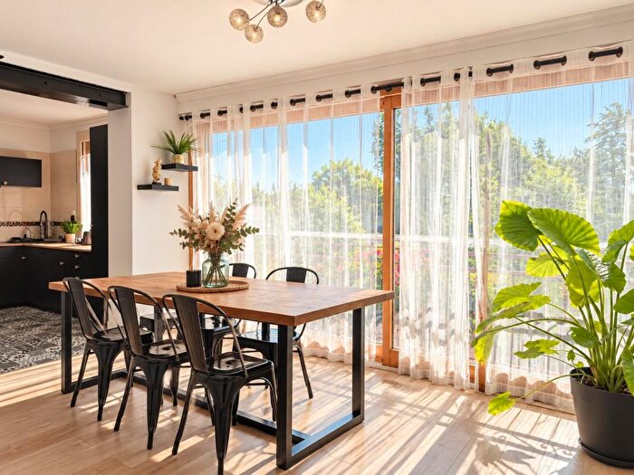 Maison 9 pièces à Caussade, à vendre