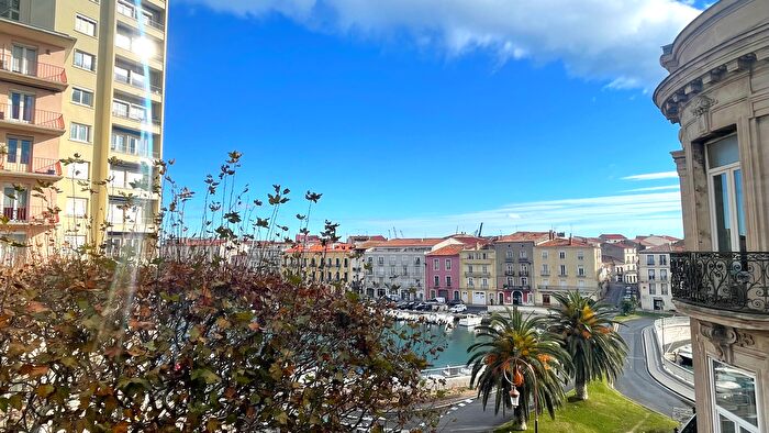 Appartement à vendre - Sète, La Gare - 5 pièces - 4 chambres