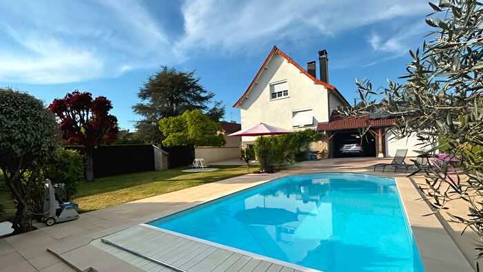 Maison 7 pièces à vendre à Beaune, Camp Américain, Porte de Beaune