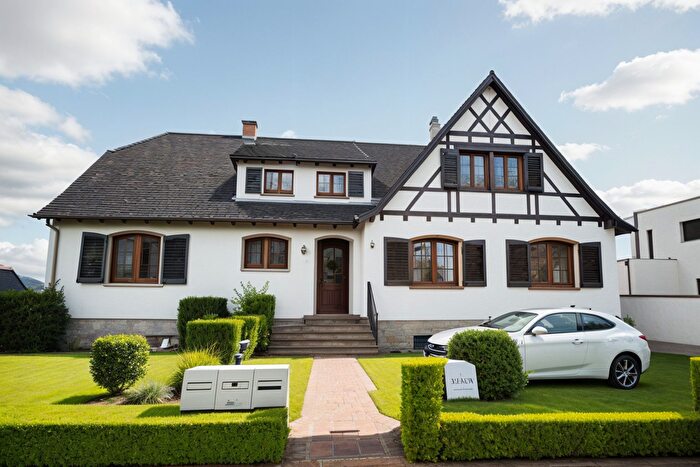 Maison à louer - Truchtersheim - 10 pièces - 3 chambres