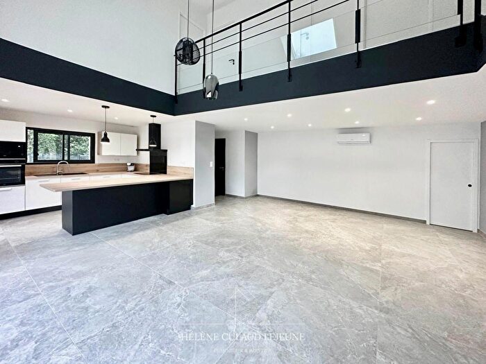 Maison à vendre - Locqueltas - 6 pièces - 4 chambres