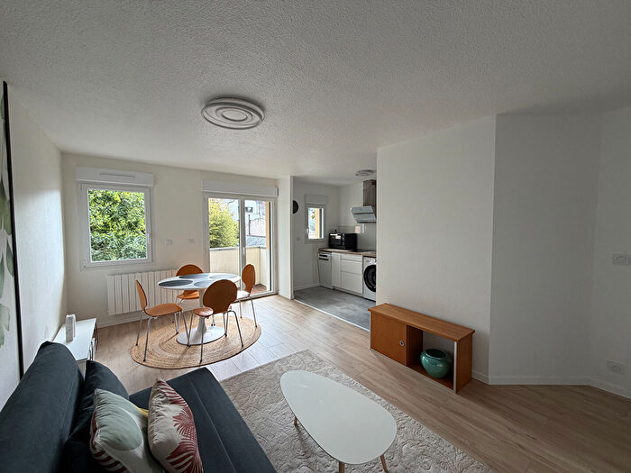 Appartement à louer - Quartiers Centre, Thabor, Oberthür - 2 pièces - 1 chambre
