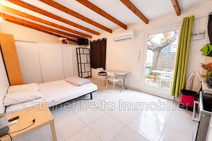 Appartement à louer - Centre Ville, Sanary-sur-Mer - 1 pièce