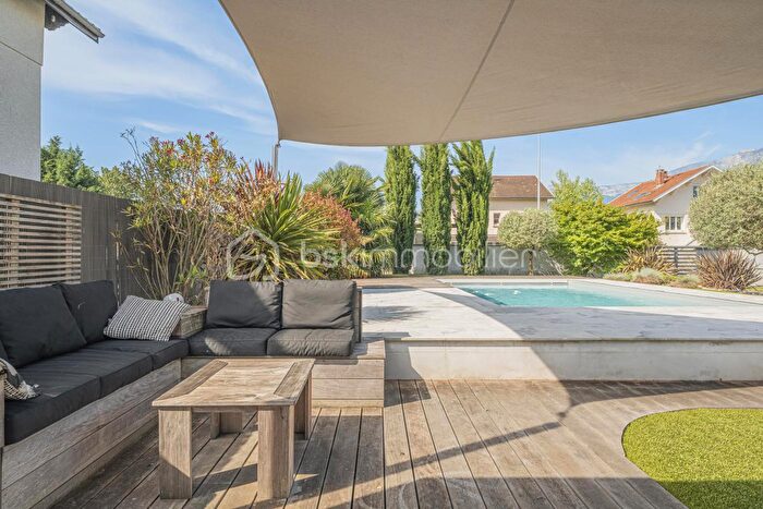 Maison à vendre - Poisat - 6 pièces - 4 chambres