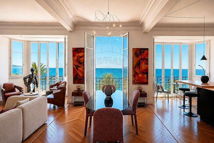 Appartement 3 pièces à vendre - Nice, Carré d'or