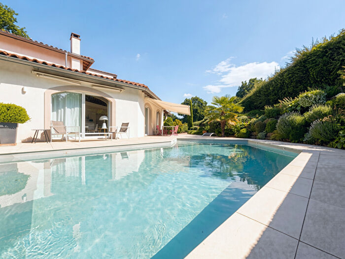 Charbonnières-les-Bains : Maison 6 pièces à vendre