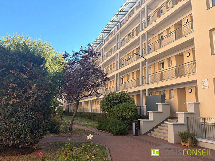 Malakoff, Maison de l'Enfant, Guy Moquet : Appartement 3 pièces à louer