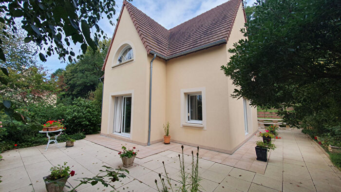Maisons à vendre et appartements à louer - 1