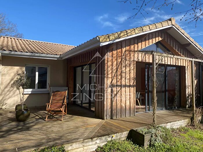 Maison à vendre - Biganos - 5 pièces - 3 chambres