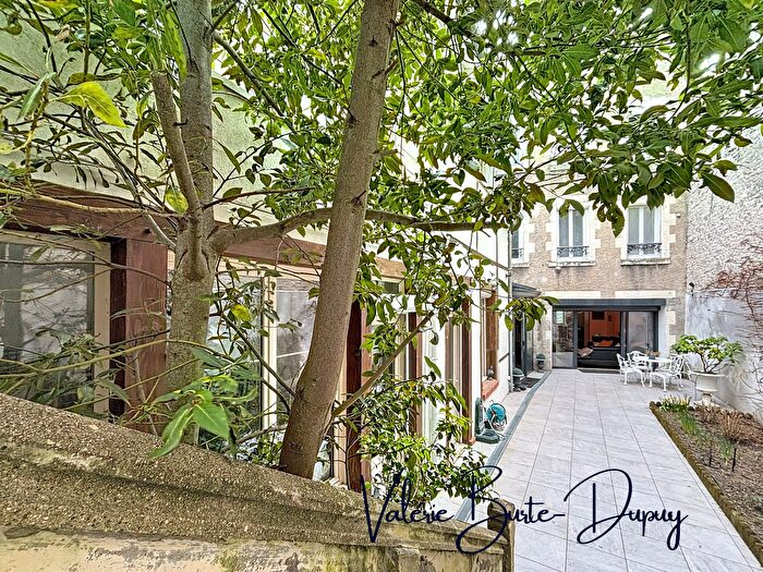 Maison 8 pièces à vendre à Orléans, Saint-Vincent, Pasteur