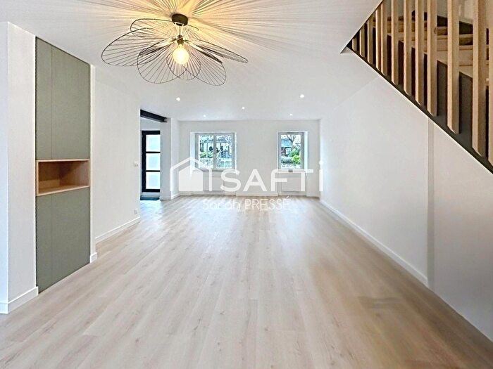 Maison à louer - Saint-Sauveur-de-Landemont - 5 pièces - 3 chambres