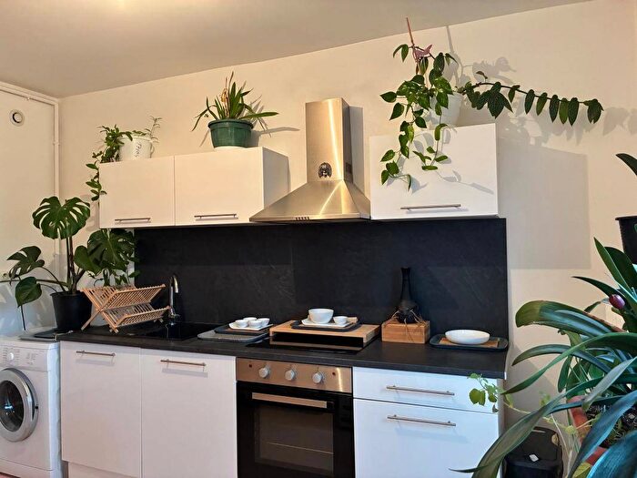 Appartement à louer - Etang Rozet-Tambourine Ouest, Saint-Dizier - 3 pièces - 2 chambres