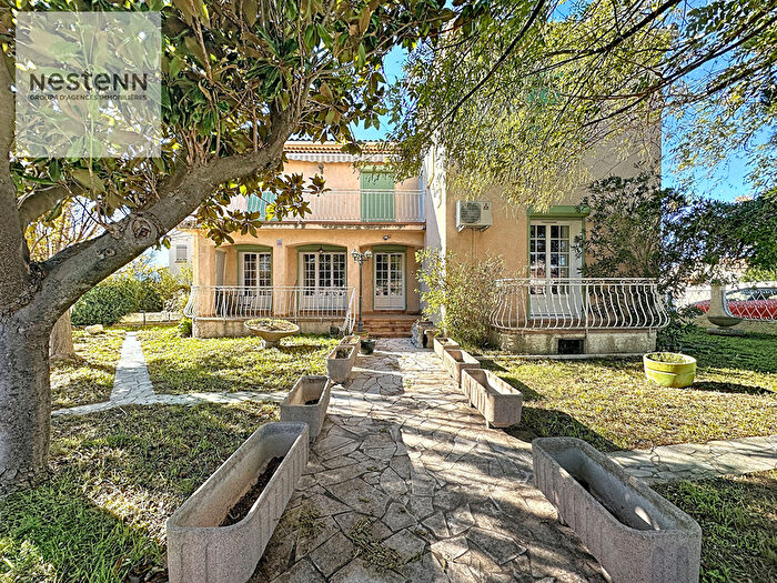 Maison à vendre - Miramas, Les Collines - 6 pièces - 5 chambres