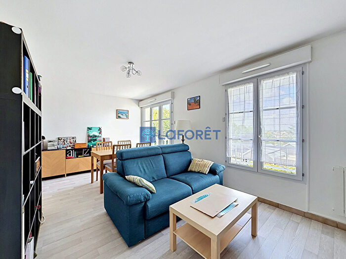 Saint-Pierre-du-Perray - Appartement 2 pièces à vendre