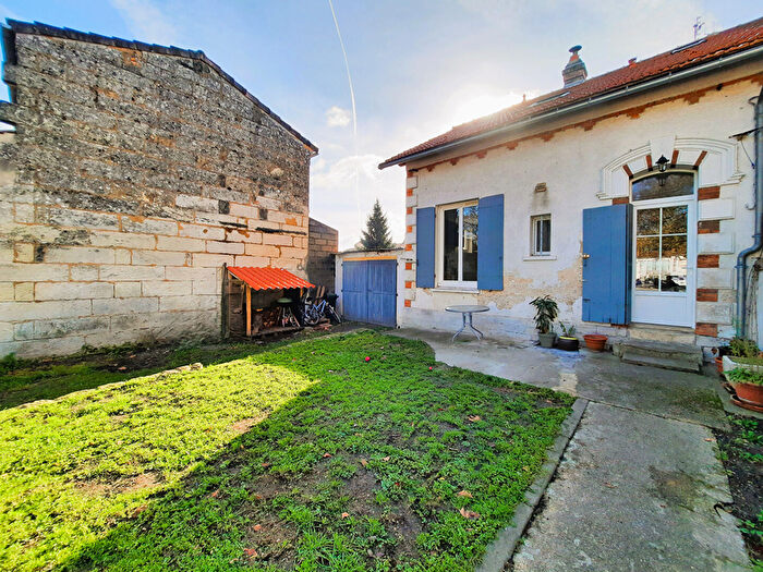 Maison à vendre - Saintes, Saint-Sorlin, La Récluse - 2 pièces - 1 chambre