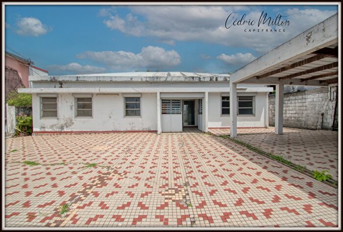 Maison à vendre - Fort-de-France - 5 pièces - 4 chambres