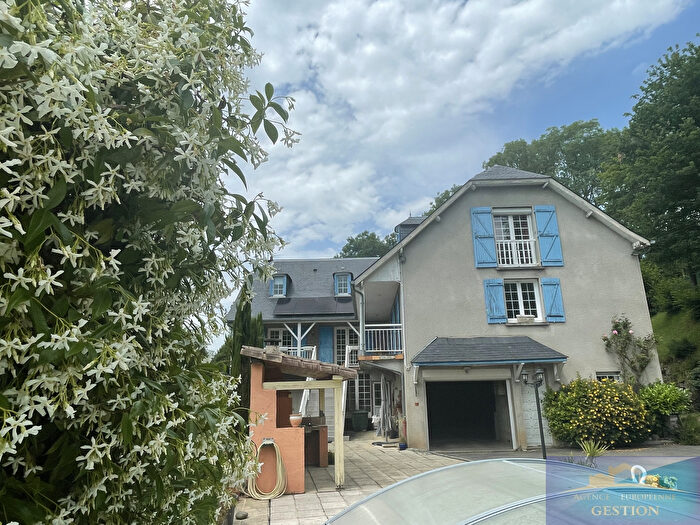 Maison à vendre - Adé - 7 pièces - 4 chambres