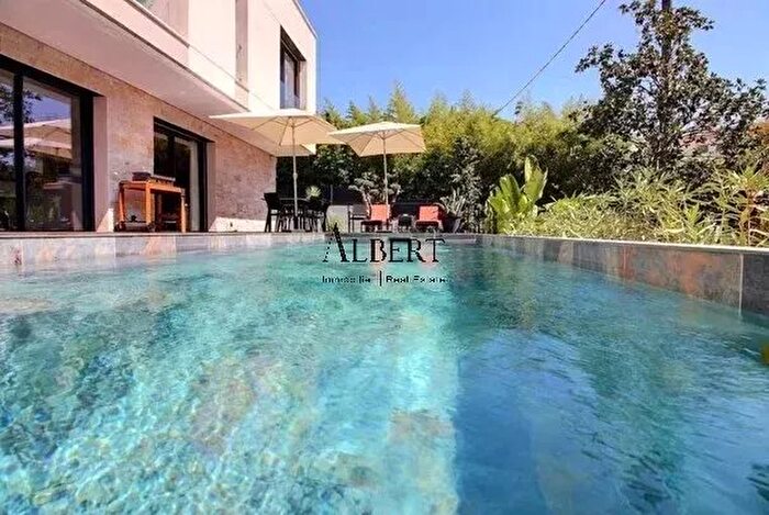 Maison à louer - Mougins, Font Neuve, Saint-Basile, Fontmerle, Nartassière - 7 pièces - 6 chambres