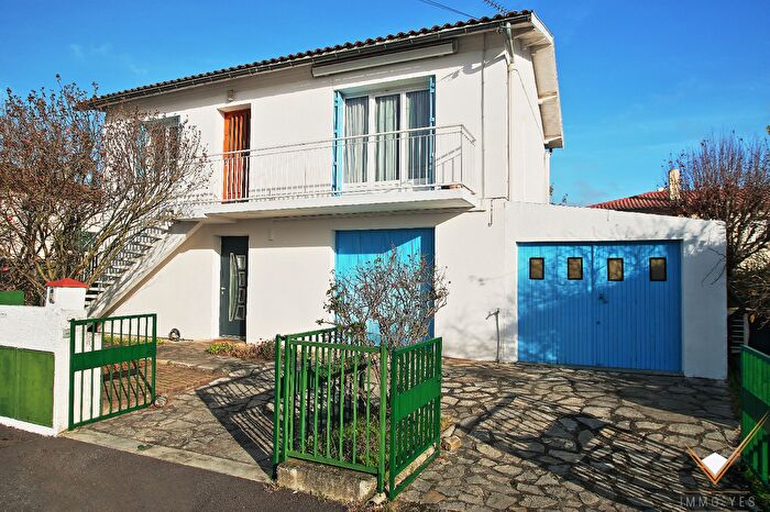 Maison à vendre - Villeneuve-Tolosane - 5 pièces - 4 chambres