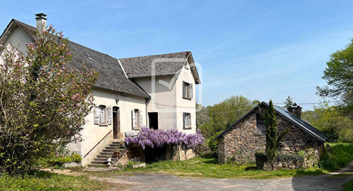 Maison 8 pièces à vendre à Estivaux