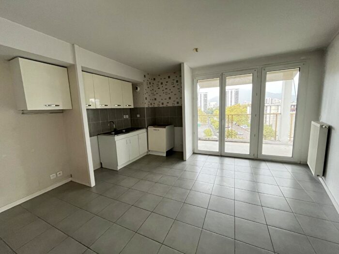 Appartement 2 pièces à louer à Grenoble, Village Olympique