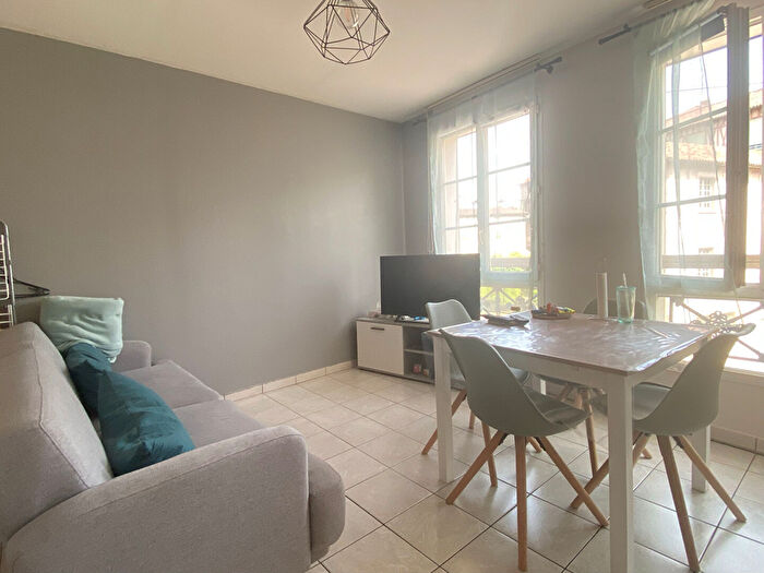 Appartement à louer - Limoges, Centre-ville, Hôtel de Ville, Emailleurs - 2 pièces - 1 chambre