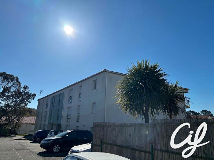 Appartement à vendre - La Roche-sur-Yon, Pyramides, Jean-Yole - 3 pièces - 2 chambres