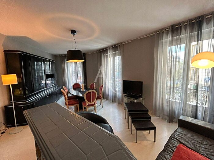 Appartement à louer - Salpêtrière-Austerlitz, Paris ème arrondissement - 3 pièces - 2 chambres