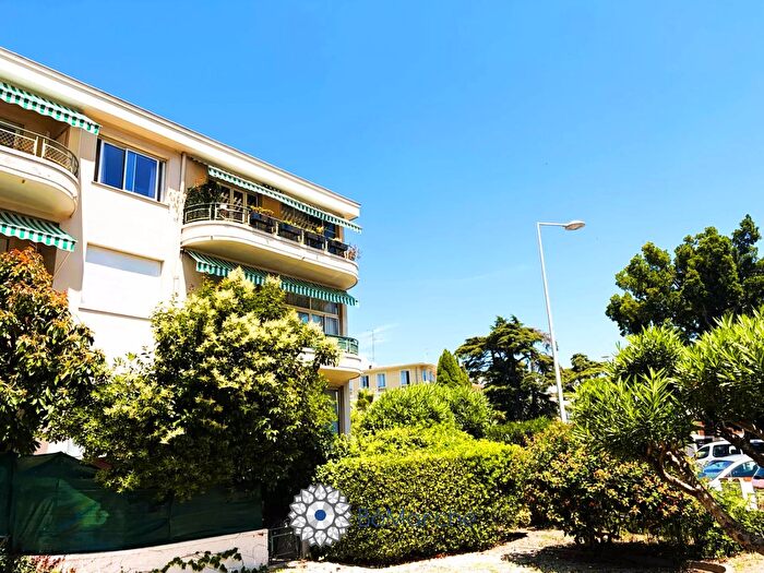 Appartement 4 pièces à vendre - Nice, Poètes