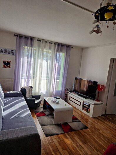 Appartement à louer - Saint Julien-Darnus, Auxerre - 3 pièces - 2 chambres