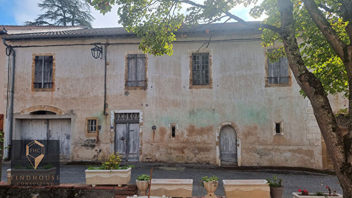 Maison à vendre - Puymaurin - 8 pièces - 6 chambres