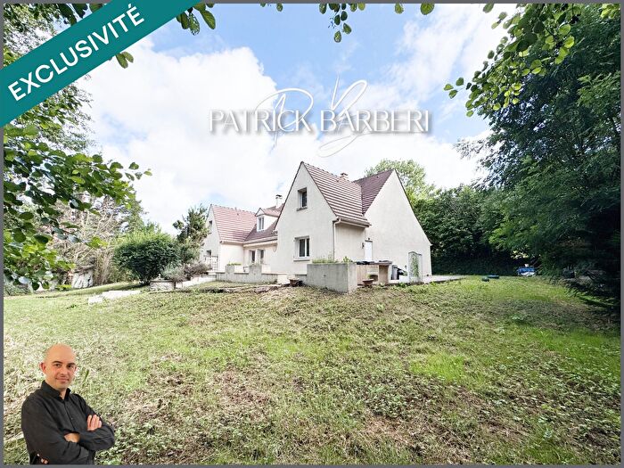Maison 8 pièces à Vaux-sur-Seine, à vendre