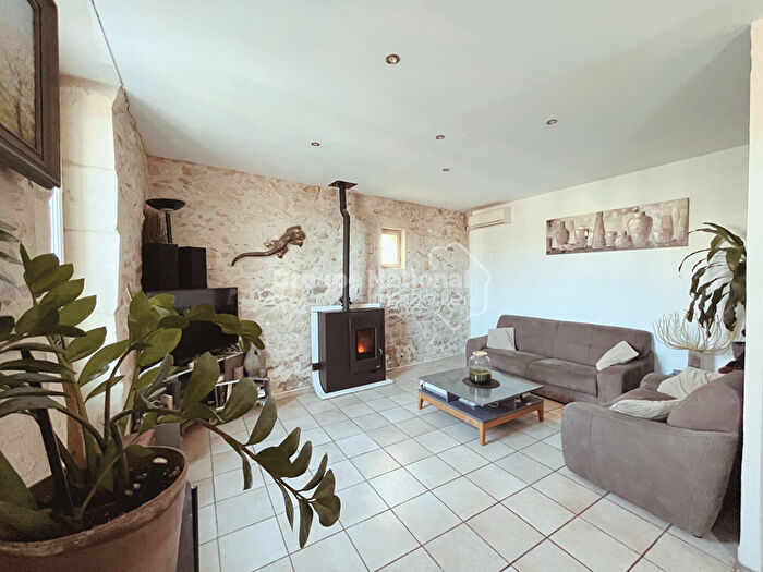 Maison à vendre - Tarascon, Centre-ville, Château, Condamine - 3 pièces - 2 chambres