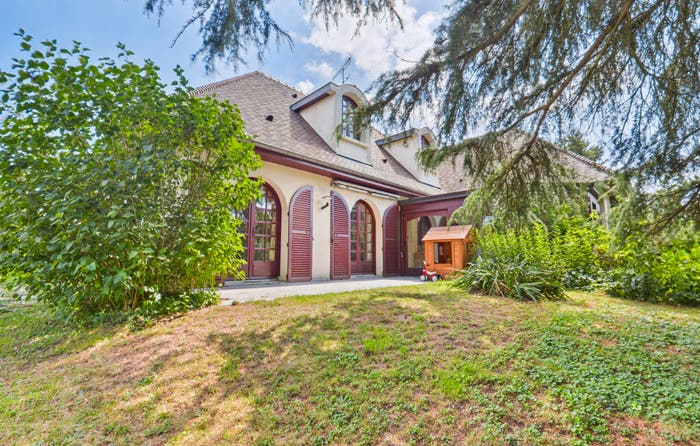 Maison 9 pièces à postalCode, à vendre