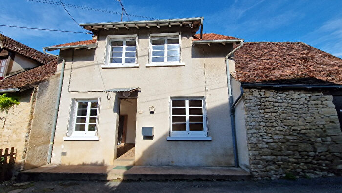 Maison à louer - Cherveix-Cubas - 4 pièces - 2 chambres