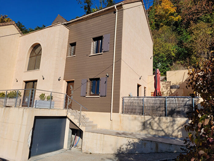 Maison à louer - La Frette-sur-Seine - 5 pièces - 3 chambres