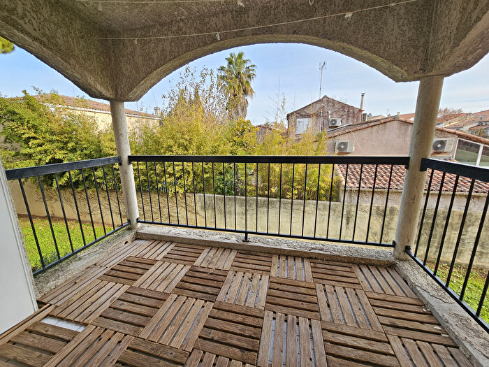 Lunel, Route de Nïmes : Appartement 2 pièces à louer