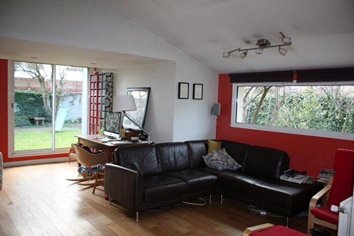 Maison à vendre - Villeurbanne, Croix Luizet - 6 pièces - 4 chambres