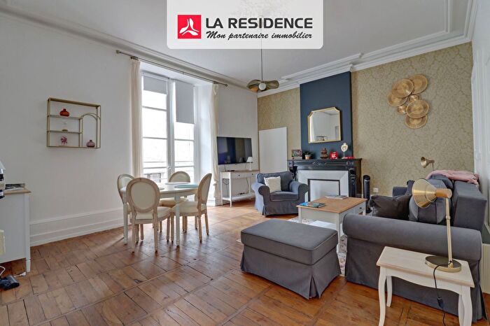 Appartement à vendre - Blois, Centre-ville - 2 pièces - 1 chambre