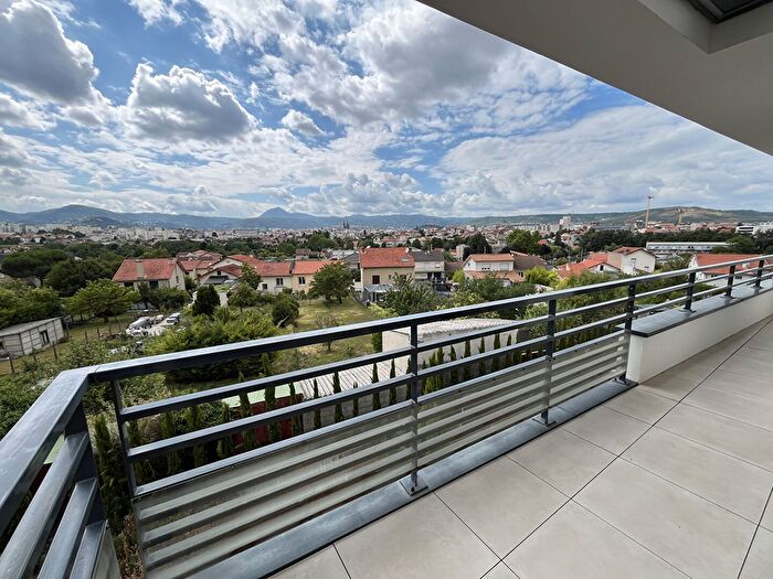 Appartement à vendre - Clermont-Ferrand, Herbet, Brezet, Saint-Jean - 3 pièces - 2 chambres