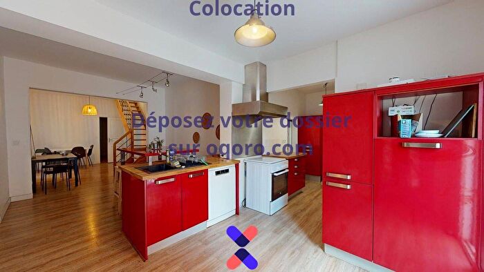 Maison à louer - Gravières-Gravette-Beaulieu-Lagrue-Plaisance, Cenon - 10 pièces - 9 chambres